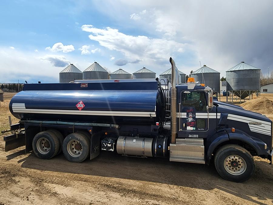 Crude Tank Truck | Ron's Vacuum Service Ltd.