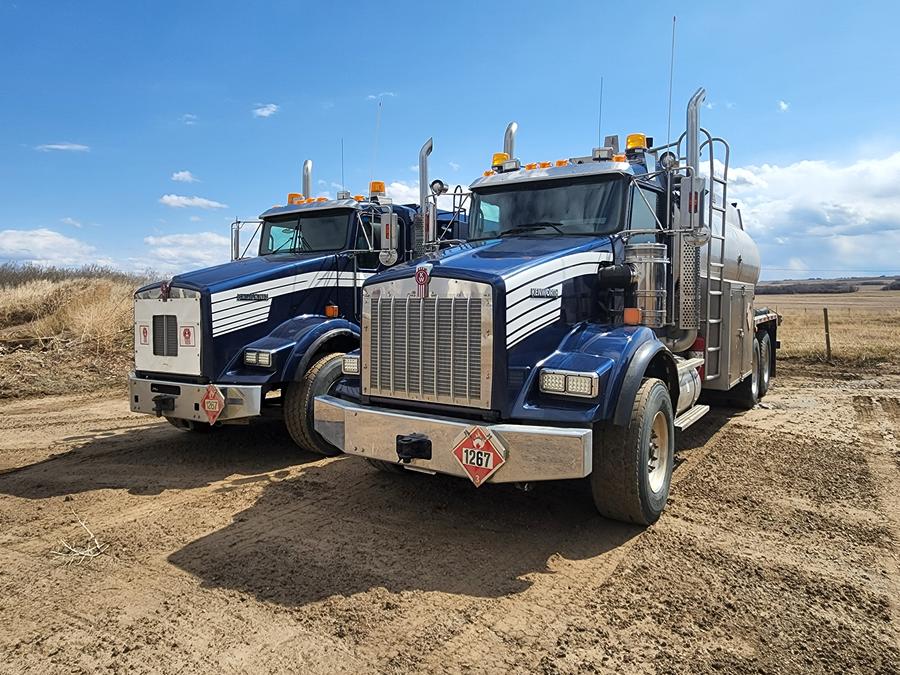 Crude Tank Truck | Ron's Vacuum Service Ltd.